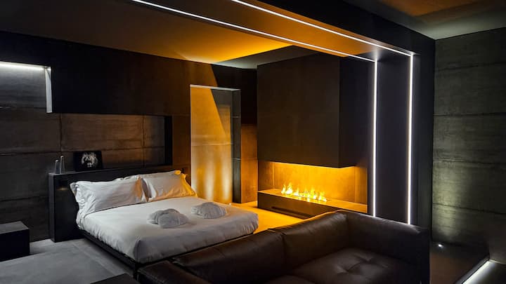 Agarthi Suite Industriale - Sondrio, Italia