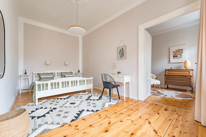 Next To Cathedral Square, Stylish 2bd Gem, Vilnius - ビルニュス
