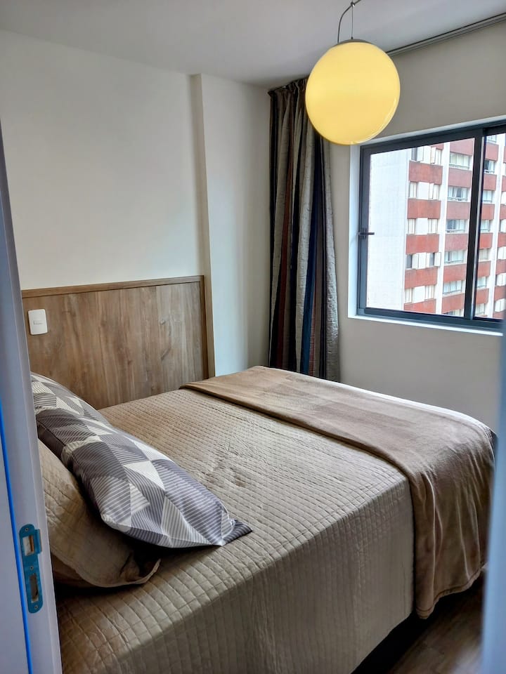 Lins 602/ 
Charme Do Batel Garagem, A/c
Top Local - Curitiba