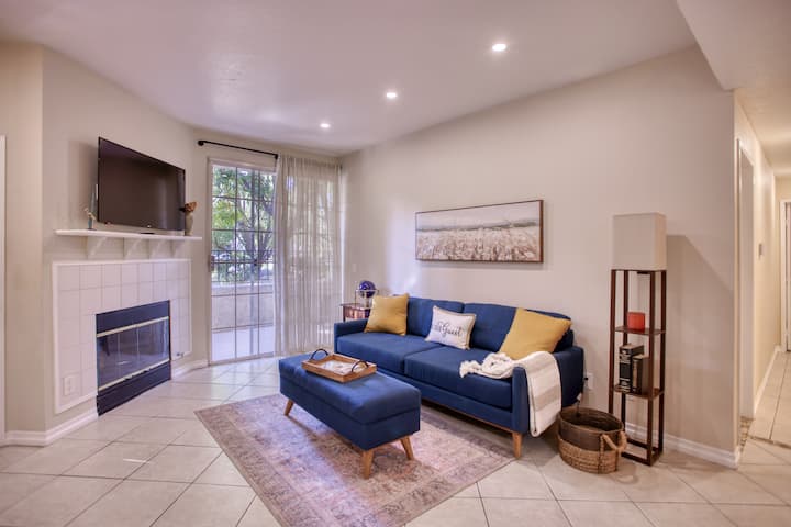 First Floor City Center Condo, Pet Friendly - 聖塔克拉利塔