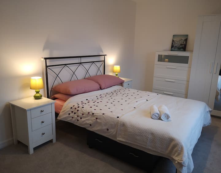 Work, Sleep And Relax In Peace - Nottingham