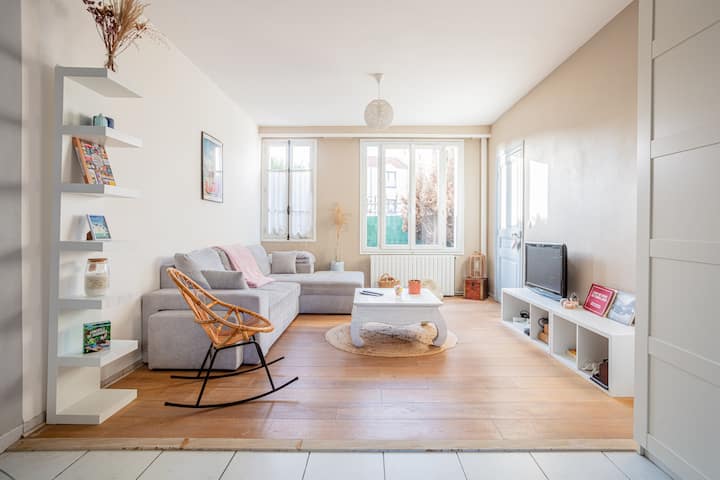 Maison De 3 Chambres Avec Jardin Et Parking - Bois-Colombes