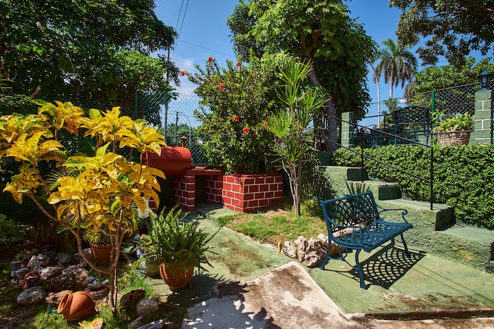 Un Paraíso En Medio De La Ciudad. - Varadero