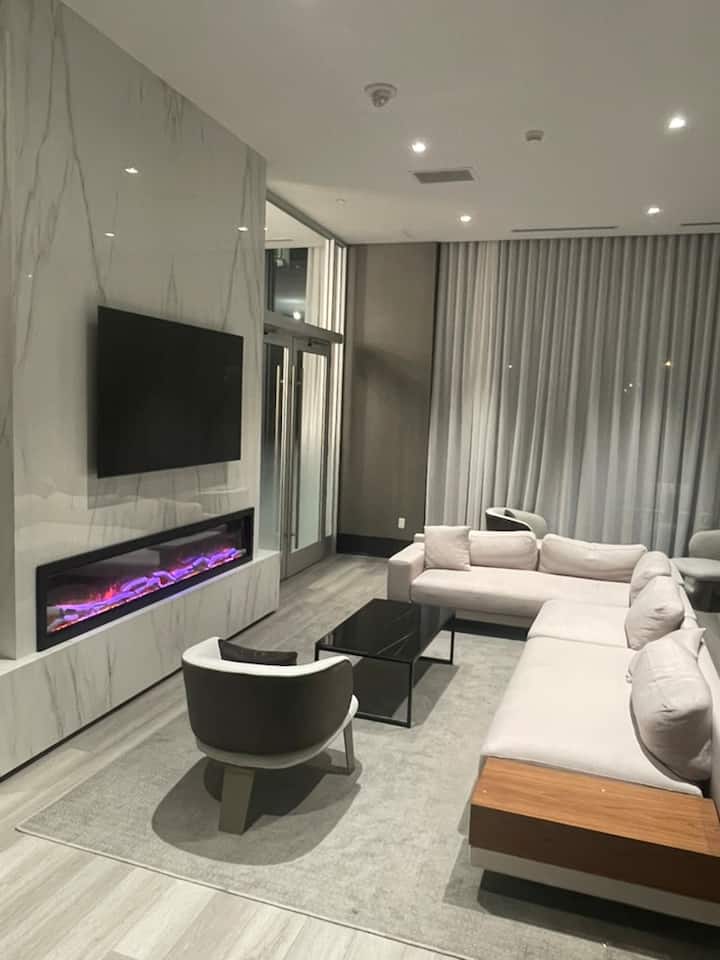 Modern Luxury 1br Condo Near Transit + Parking - Torontó