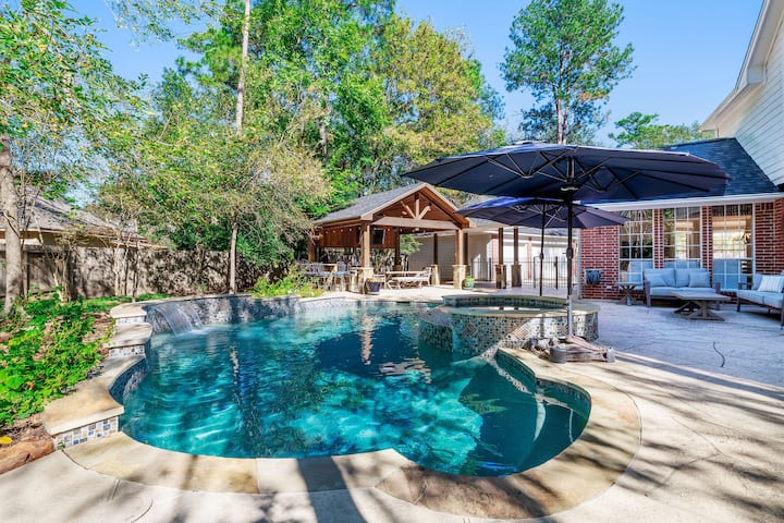 Luxury Stay With Private Pool - The Woodlands, TX
