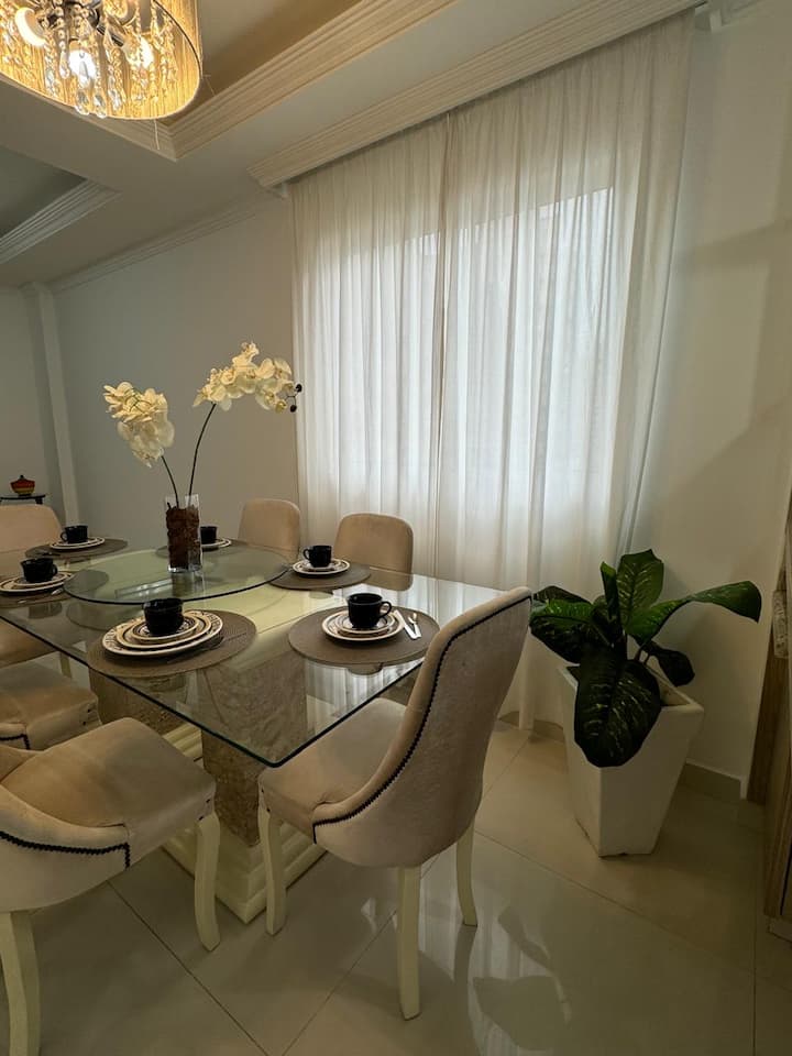 Apto  A 600 Metros Da Praia(01 Suite +2 Qtos) - Balneario Camboriú