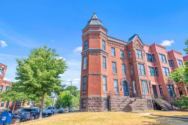 Sunny Capitol Hill Gem With Stanton Park Views. - Capitol Hill, DC