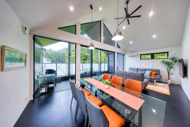 Mt. Fuji View & Private Fire Pit | Luxury Villa - Lake Kawaguchi