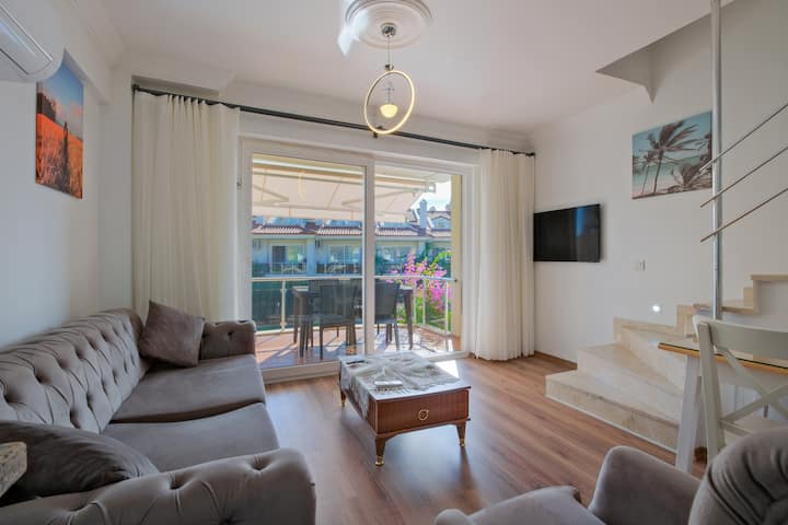 Fethiye Merkezde Denize Sıfır Apart-3 - Çalış Beach