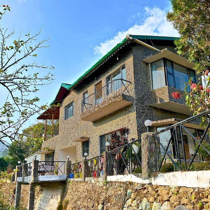 Woodwalk: Private Bhimtal Homestay 8+ Kainchi Dham - Bhimtal