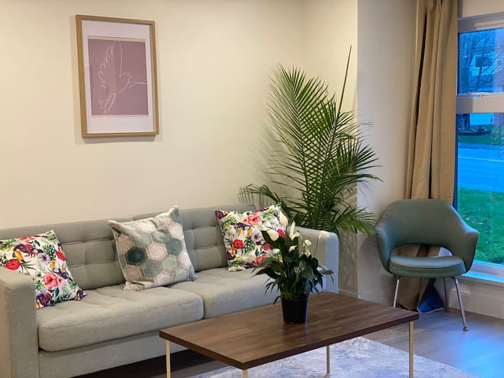 Cozy Room Private Washroom & Spacious Living Space - Langley