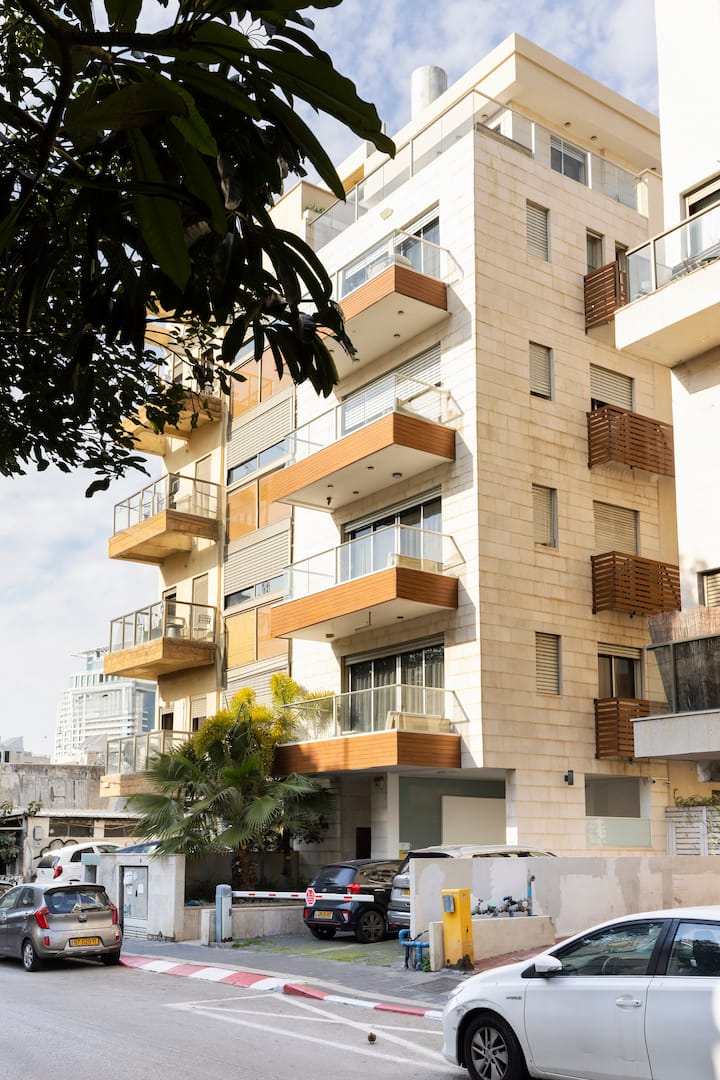 *Entire Building* | Beach Complex - Tel Aviv-Yafo