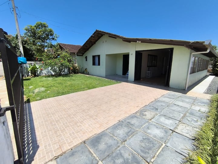 Ampla Casa A 100m Da Praia. Perto B. Carrero. - Barra Velha