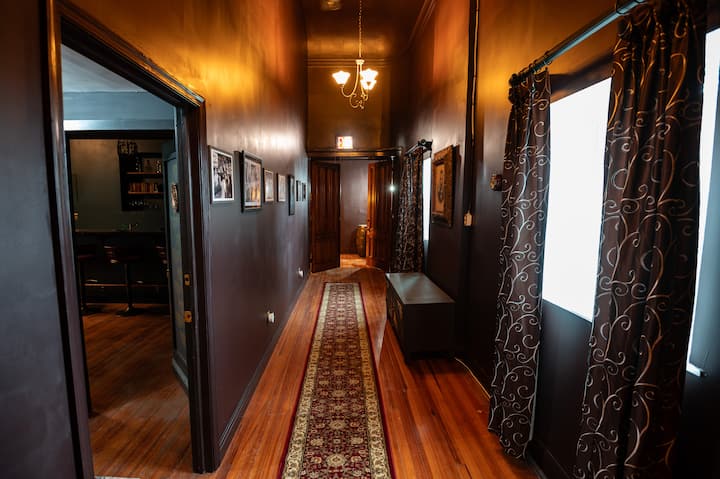 Speakeasy Bundle | Suite & Loft In Downtown Utica - Utica
