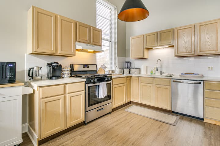 Walk To Tql Stadium | Free Parking | Patio | Fl1 - Cincinnati Zoo & Botanical Garden, Cincinnati