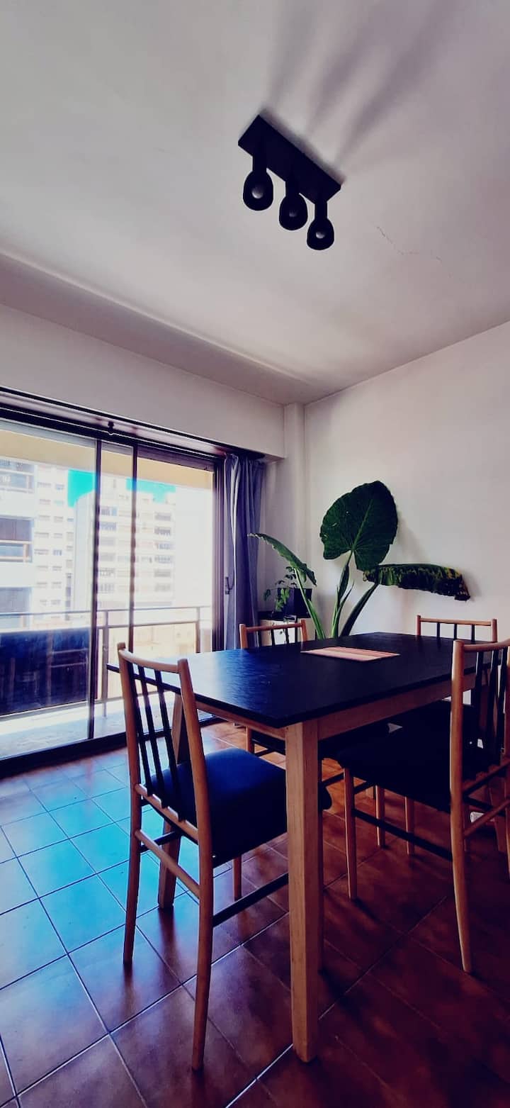 2 Amb Con Balcon!
4 Pax A 250 Mts Del Mar
Amplio - Mar del Plata