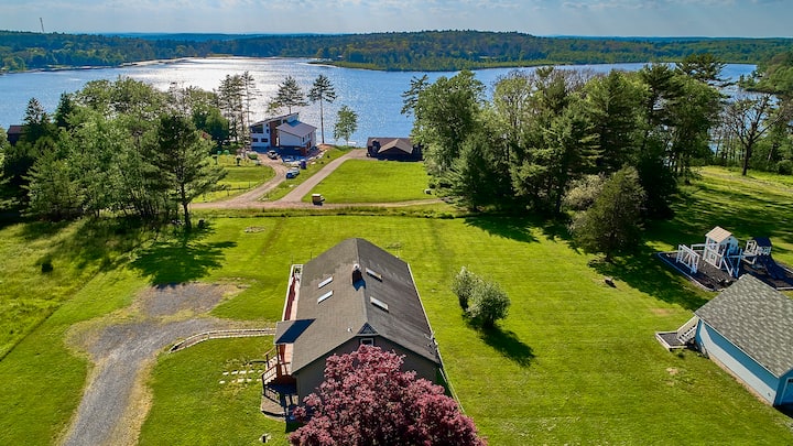Serene Retreat | Hot Tub | Views | Close To Skiing - Highland Lake, NY