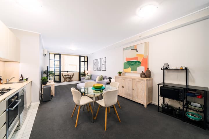 North Sydney Cubby - Crows Nest