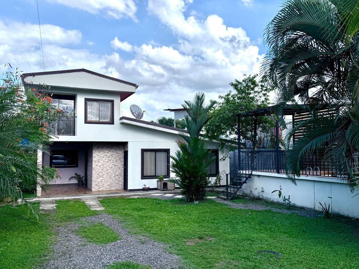 Tucán Arenal Volcano Loft - Fenced with Pool - Houses for Rent in La Fortuna, Provincia de ...