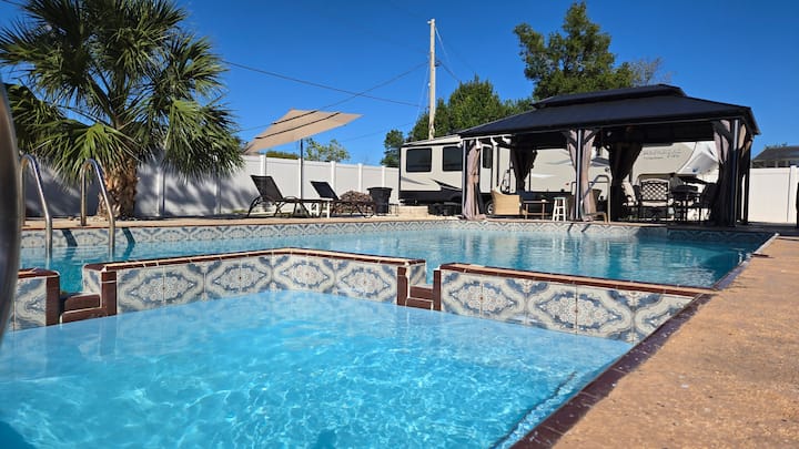 Lovely Rv With Pool And Jacuzzi - Deltona, FL