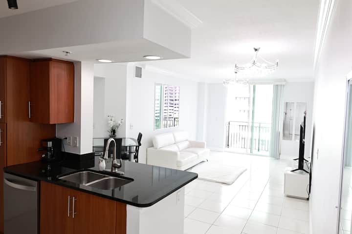 Luxurious Condo In Downtown West Palm Beach, Fl - West Palm Beach, FL