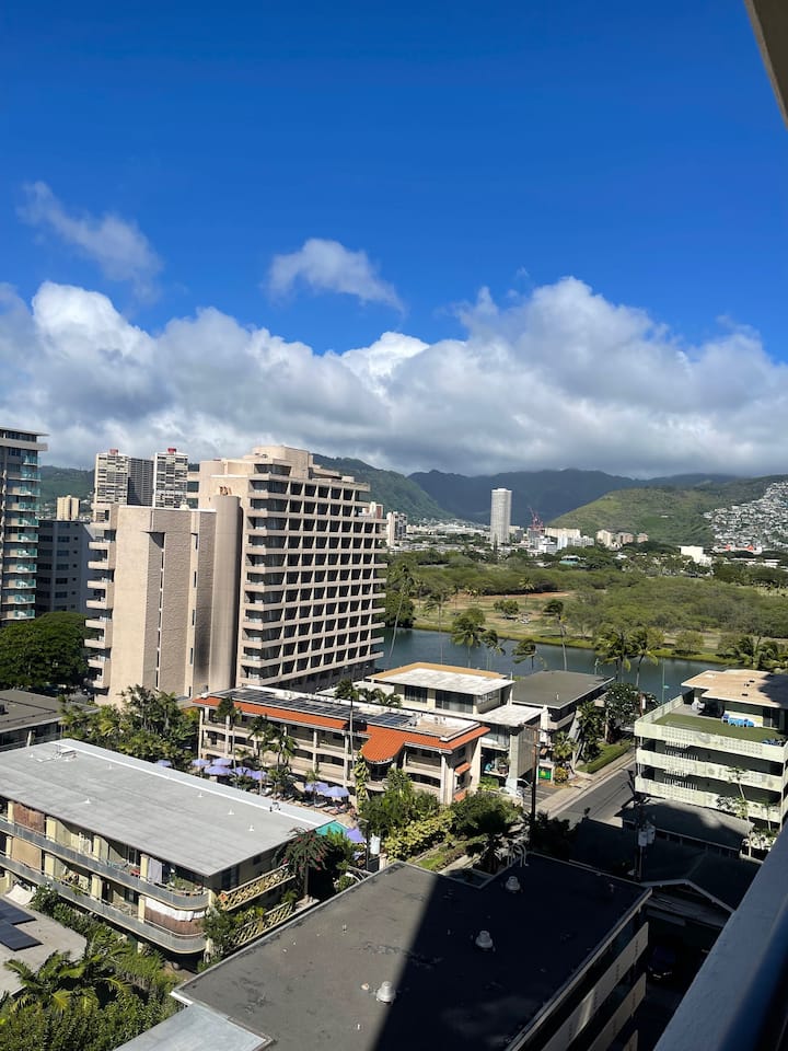 Special Waikiki Skytower Condo W/ Free Parking - Honolulu, HI