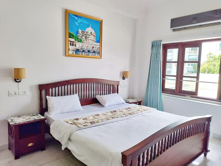 Jawan Niwas-entire Floor*tranquil & Couplefriendly - Udaipur