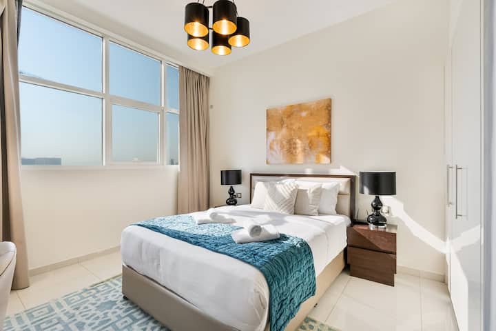 Prime Studio W/ Pool & Gym In Damac Ghalia, Dubai - Dubaï