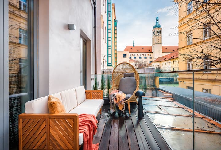 3br Old Town Deluxe Apartment + Terrace - Prague