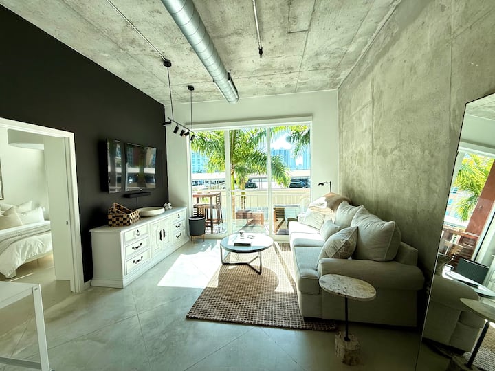 Bayside Condo In Edgewater - Miami, FL