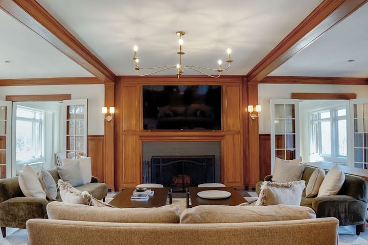 The Edgemoor Estate: Pool-jacuzzi Beach-sleeps 28 - Massachusetts