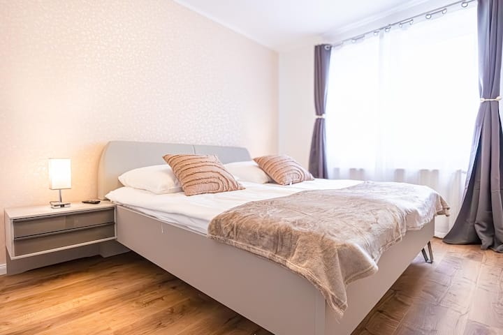 2br&1lr Apartment Ideal For 6p, Near Donaustadt - Aeropuerto de Viena-Schwechat (VIE)