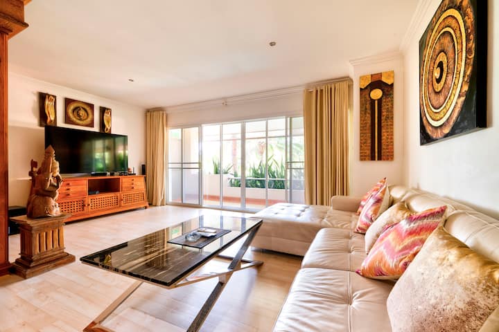 Spacious 1-bed Condo, 2 Pools & Gym, 500m To Beach - Pattaya City