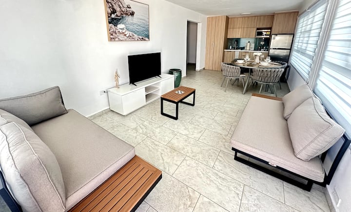 Beach House, 4 Guest With Pool - La Barceloneta