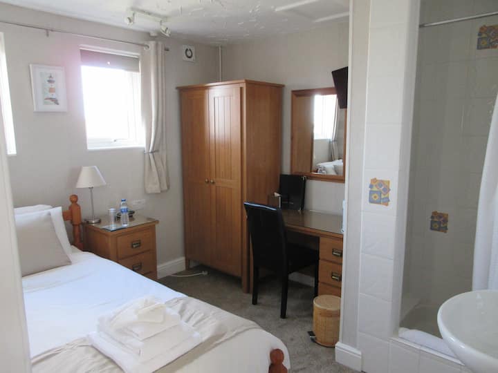 Beaumont House - Guesthouse - Single Room - Great Yarmouth