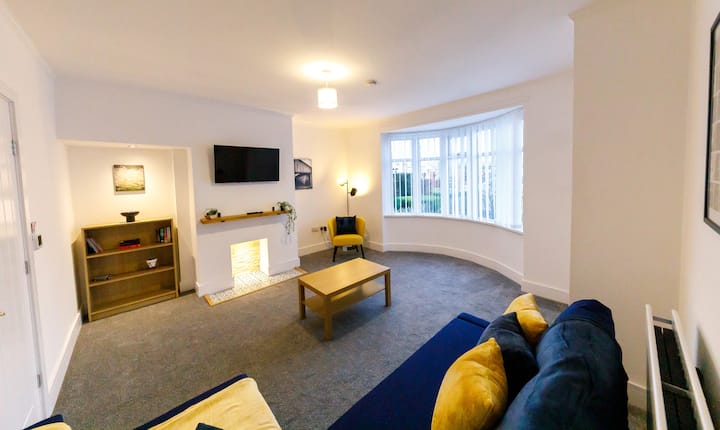 Nxt To Crownworks With Private Driveway 2bed/wifi - Sunderland
