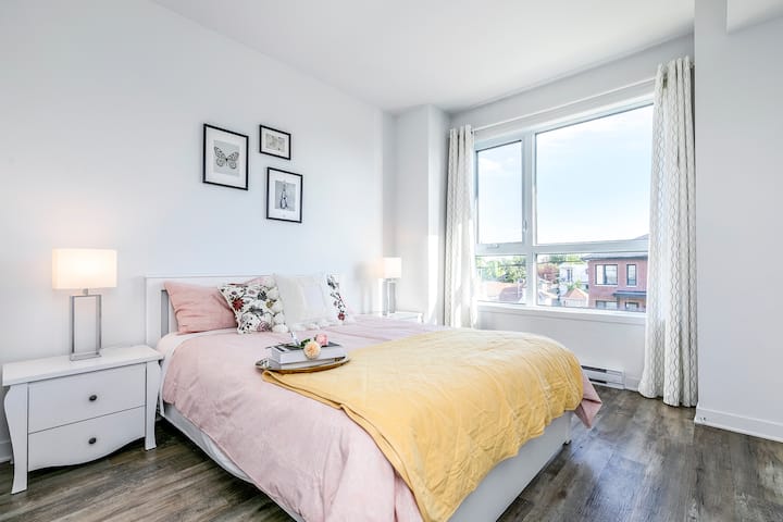 Nice 3bdr Close To Dt With Parking - Longueuil