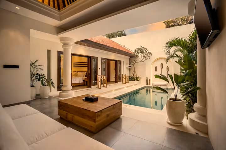 Tropical 2br Villa In Seminyak’s Best Location - Indonesia