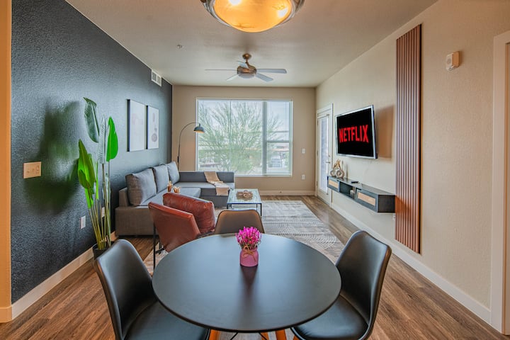 Family-friendly Apt | Pool,gym,w/d,parking,balcony - Tempe, AZ