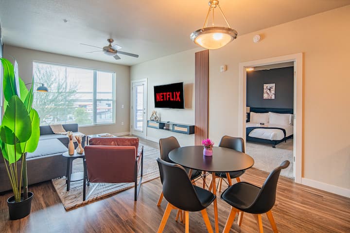 Family-friendly Apt | Pool,gym,w/d,parking,balcony - Tempe, AZ