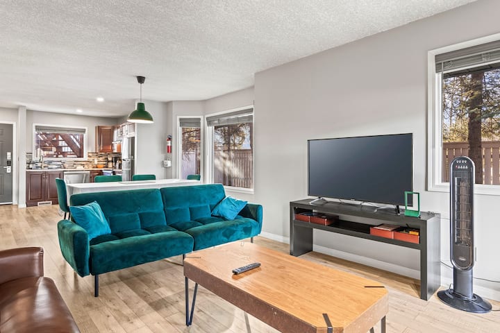 2br Bow Valley Retreat W/ Bbq | Near Parks & Banff - Canmore