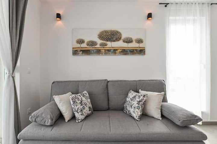 Apartments Break For 10 With Pool - Novalja