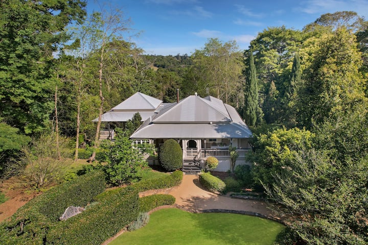 Waterfall Lodge Maleny. Grandeur & Luxury 30% Off! - Maleny