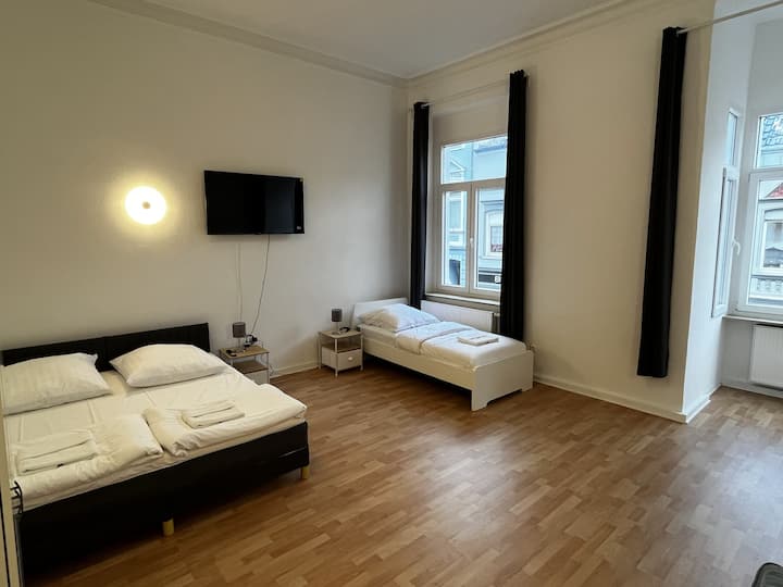 Central Private Room In Bergisch Gladbach - Odenthal