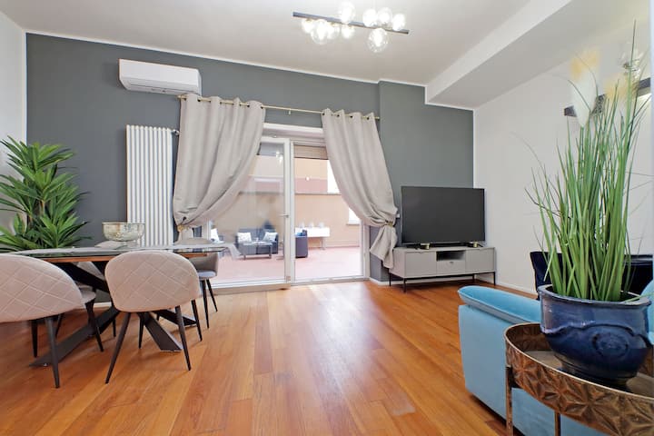 Nuovo Appartamento Con Grande Terrazzo-150m Metroa - Roma