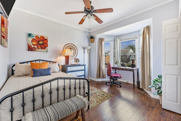 Nashville Renovated Cozy Unit 15 Mins To Downtown! - Nashville, TN