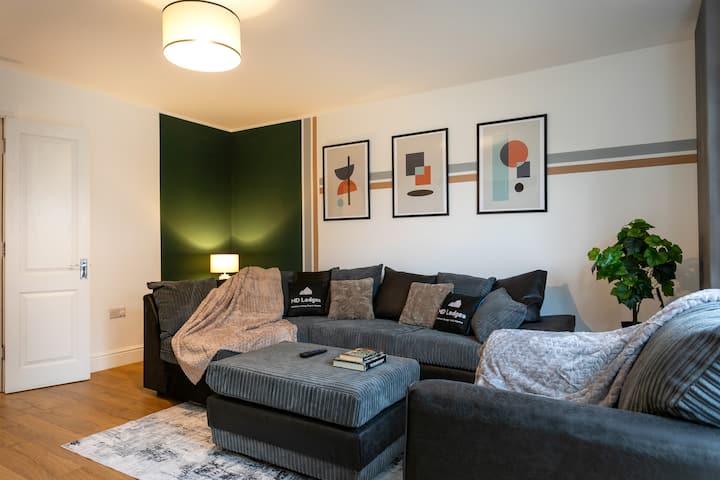 *5 Bedroom, Contractors, Sleeps 7, Wifi, Parking* - Derbyshire