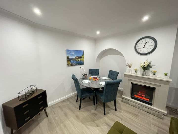 3 Bedrooms House To Stay In East London - Ilford