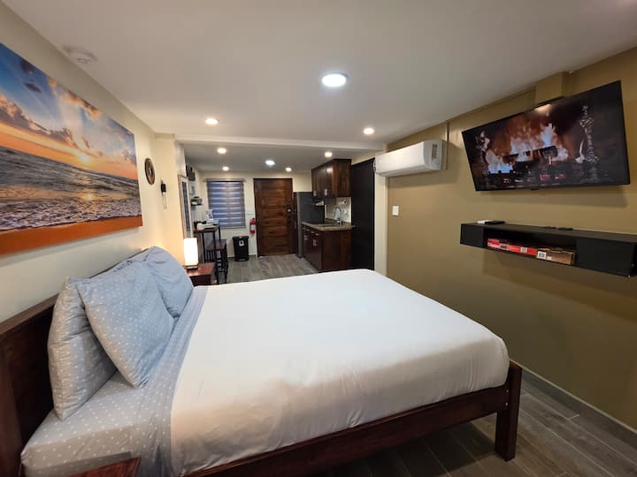 Central Studio Apartment In Belize City (Sophair) - Belize