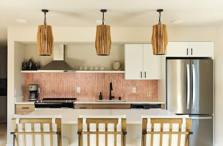 The Dylin By Mint House | Connecting Rooms - Madison, WI